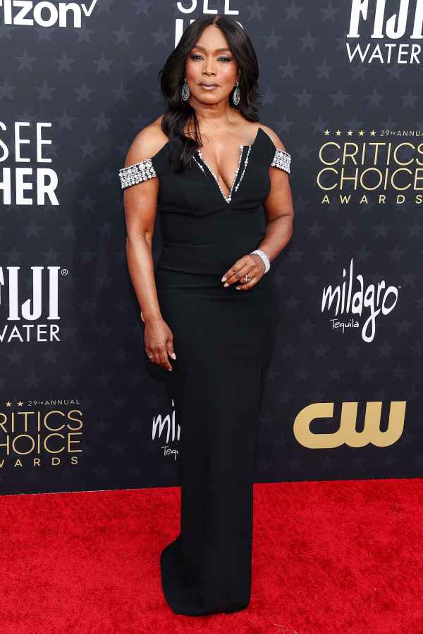 Angela Bassett Mourns Bobby Nash's Death on 9-1-1 | Us Weekly