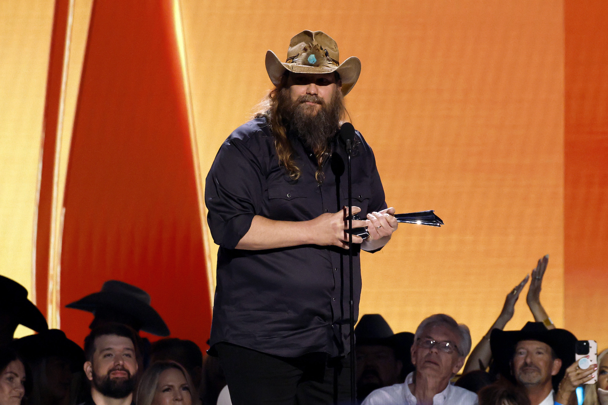 Chris Stapleton Wins Male Artist of the Year at 2025 ACM Awards | Us Weekly