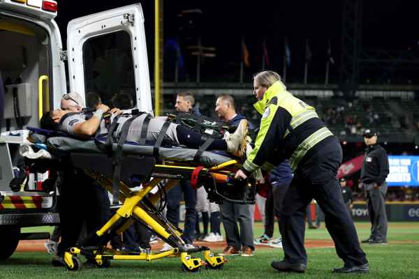 Yankees’ Oswaldo Cabrera Leaves Field in Ambulance After Gnarly Injury ...