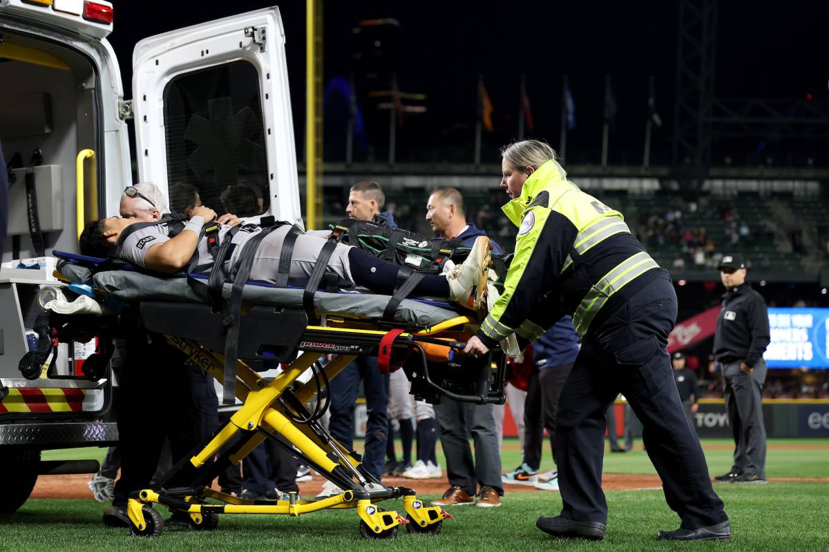 Yankees’ Oswaldo Cabrera Leaves Field in Ambulance After Gnarly Injury ...