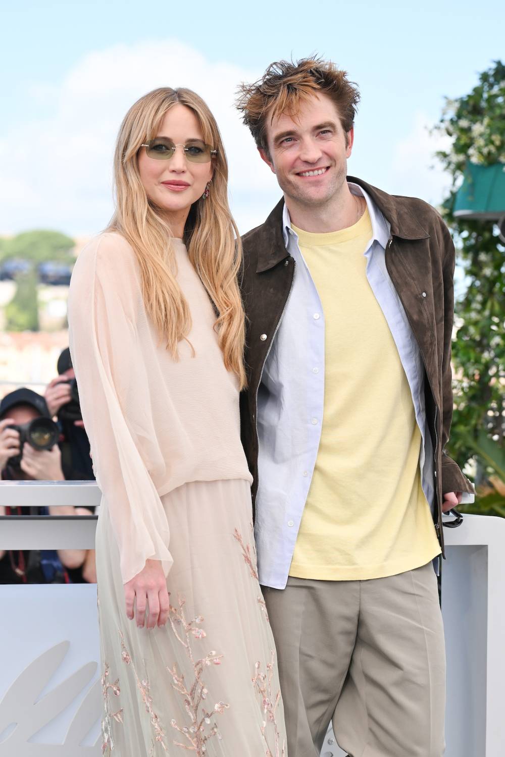 Jennifer Lawrence Robert Pattinson Talk Awkward Die My Love Scenes | Us ...