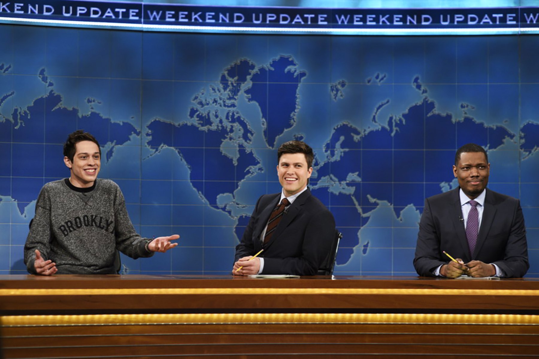 How Much Do Saturday Night Live Cast Members Make? Inside Their ...