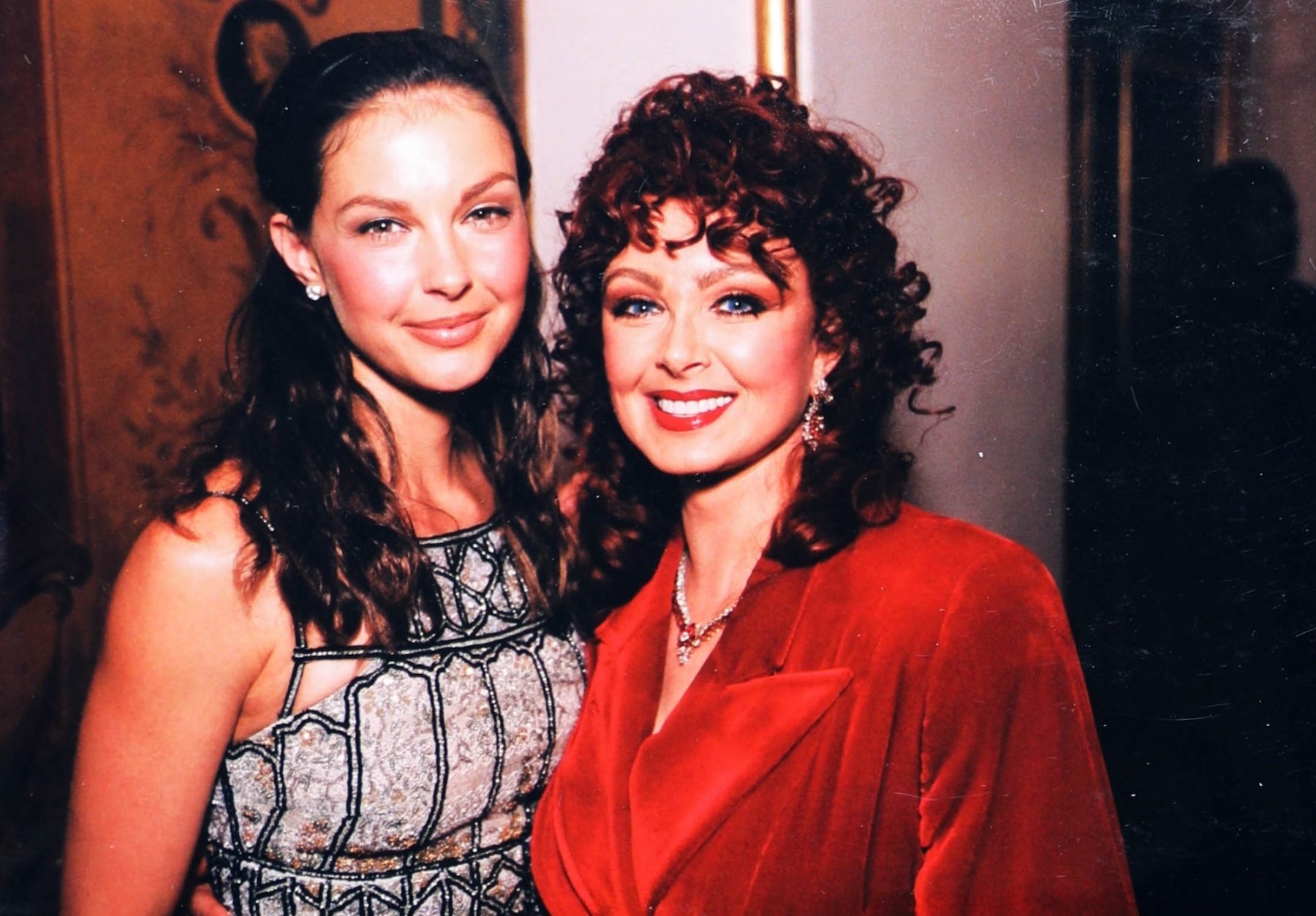 Ashley Judd Reflects on Naomi's Final Moments in Judds Series: Recap ...