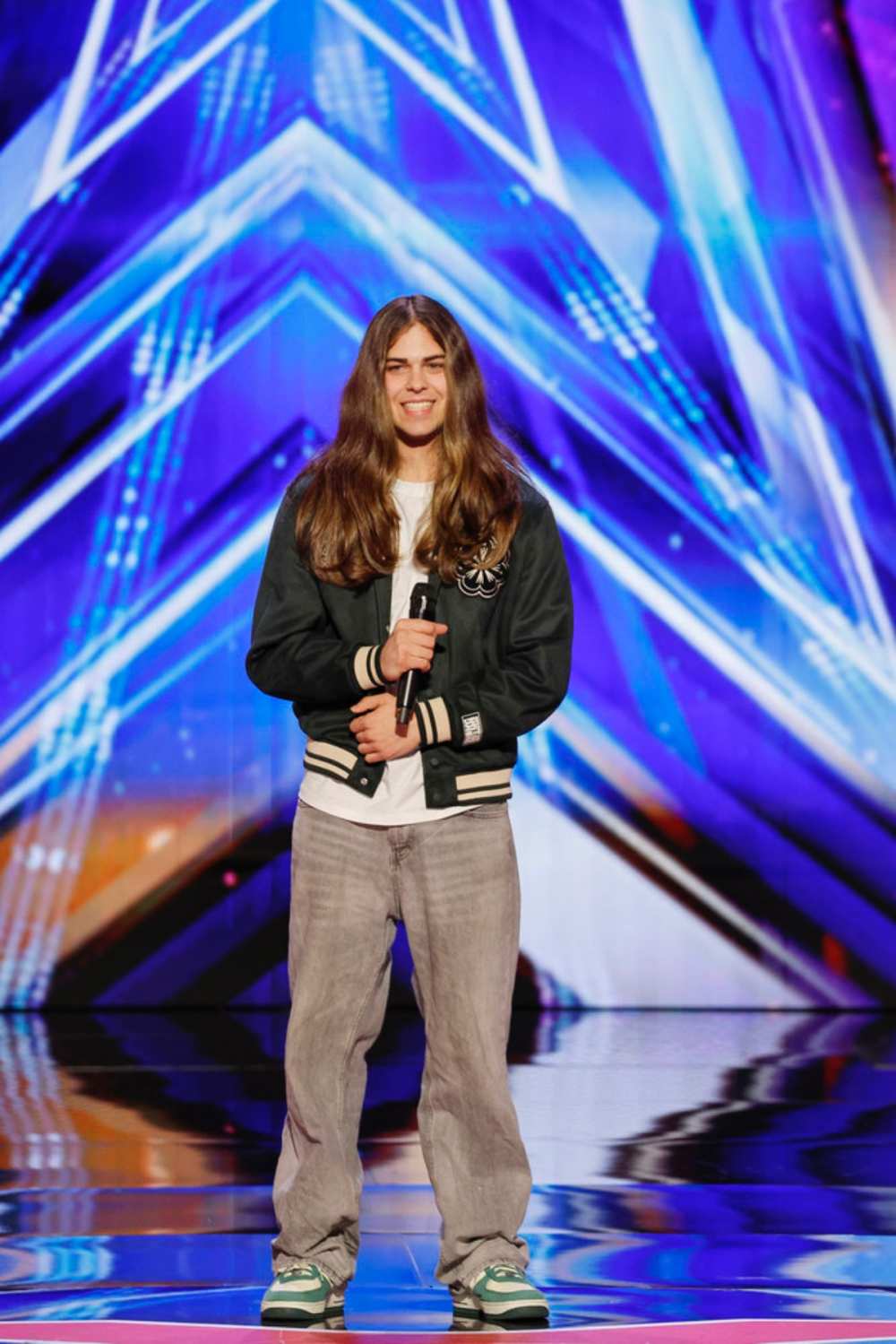 Howie Mandel's Golden Buzzer Shines on America's Got Talent | Us Weekly
