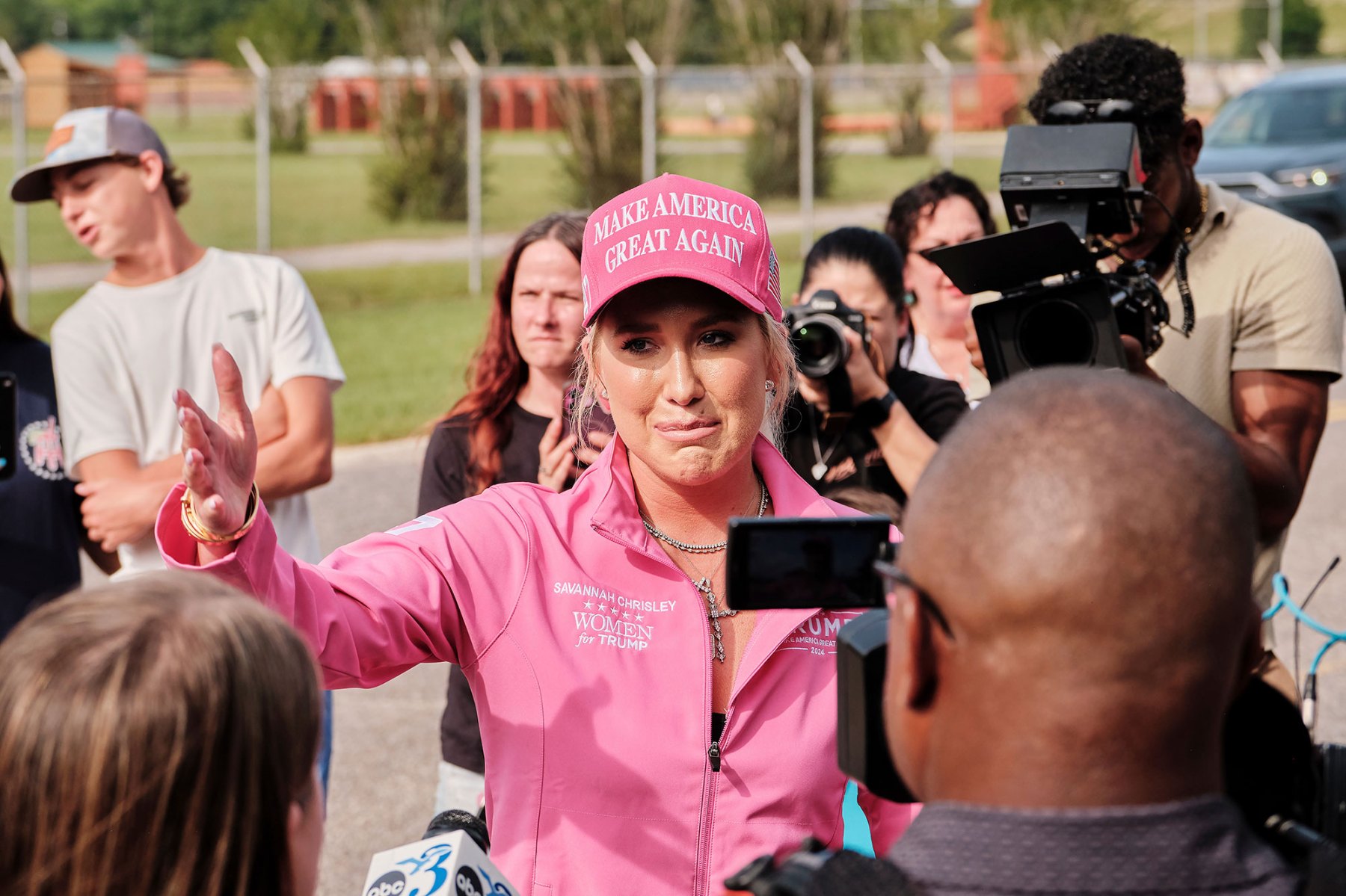 Savannah Chrisley Gives Teary Interview Before Todd’s Prison Release ...
