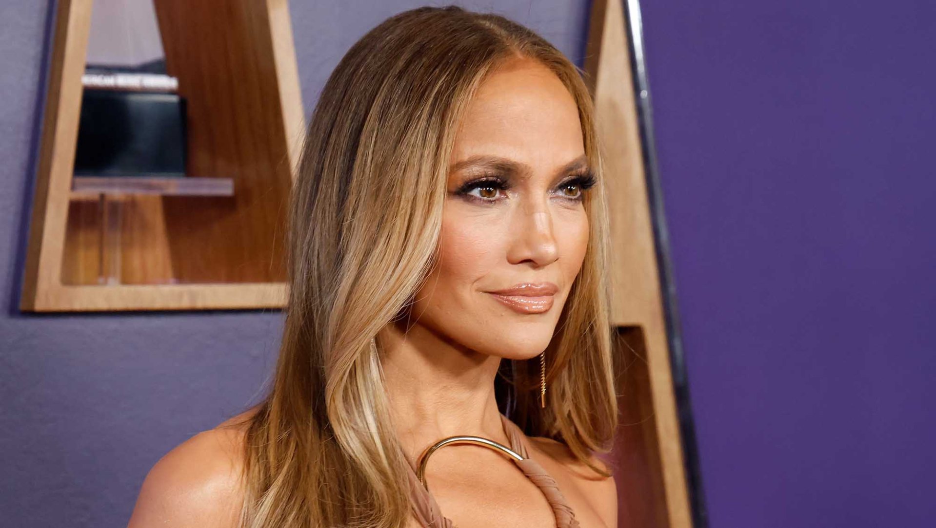 These Under-$40 Jeans Channel Jennifer Lopez's Travel Style | Us Weekly
