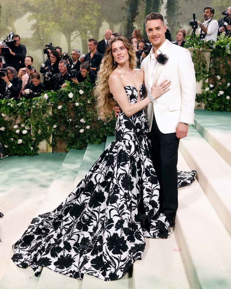 Allison Williams Secretly Weds Alexander Dreymon: Report | Us Weekly