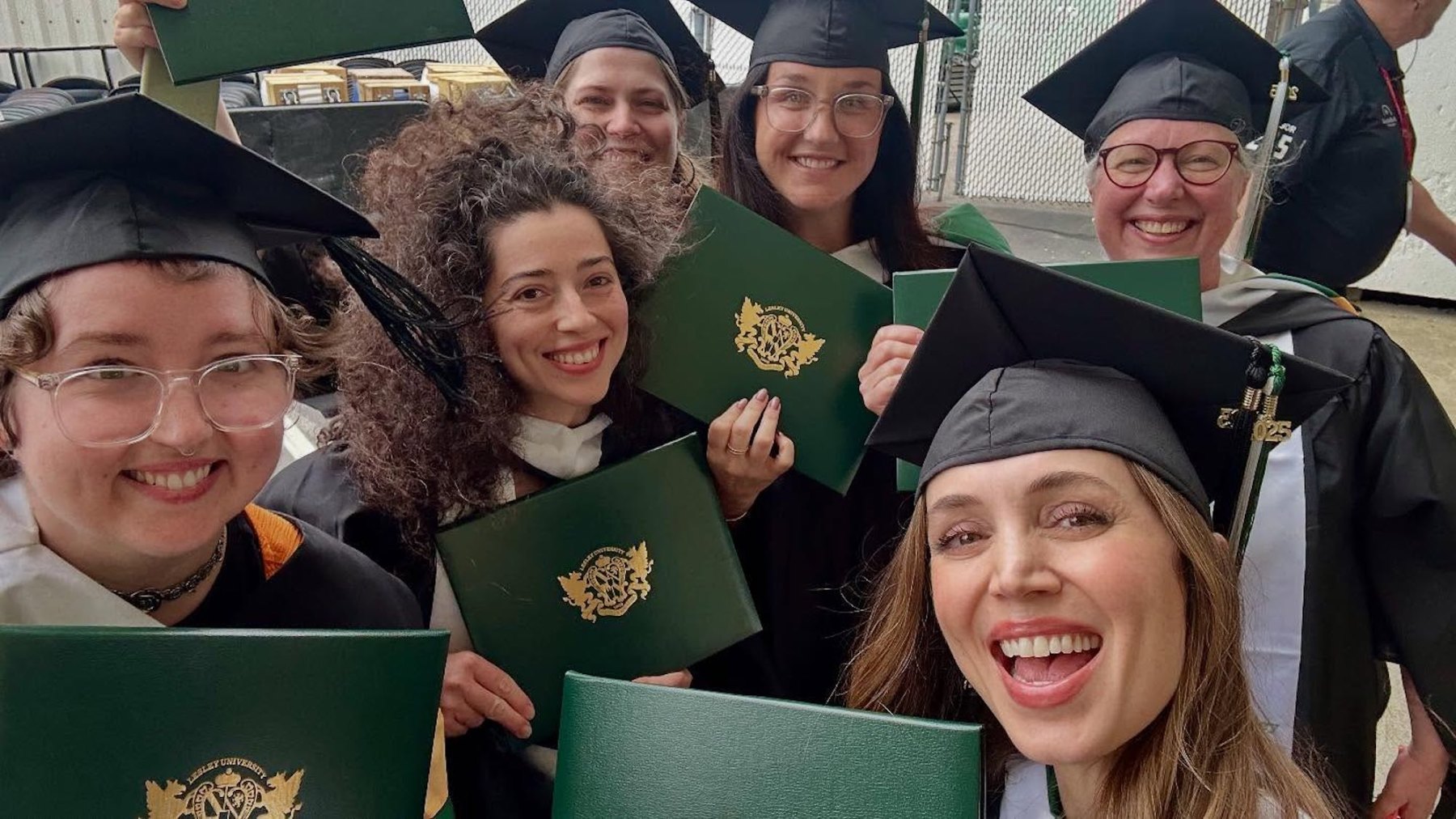 Eliza Dushku Gets Master’s Degree in Counseling After Acting Retirement ...
