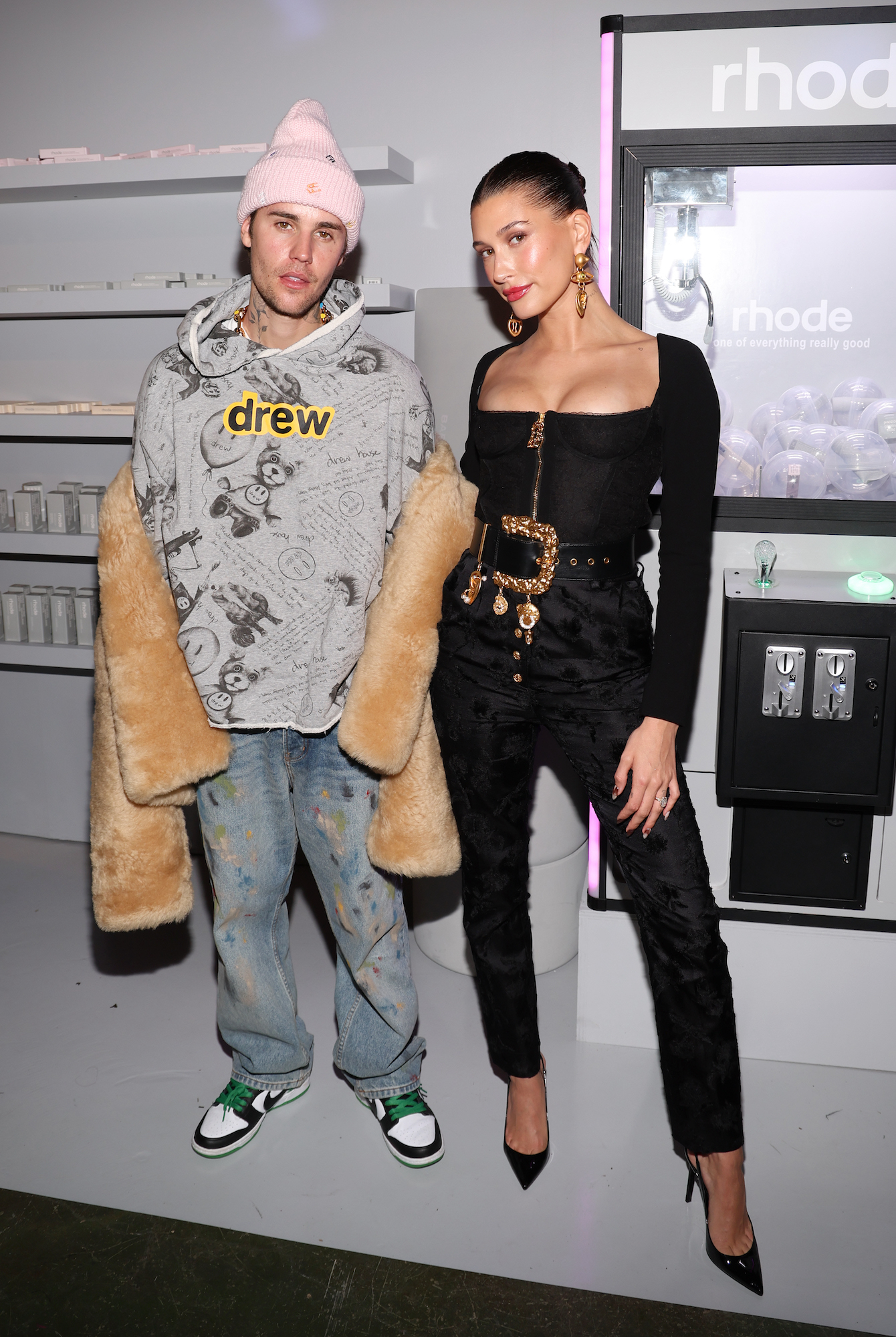 Hailey Bieber bromea sobre el Día del Padre tras el drama de Justin en ...