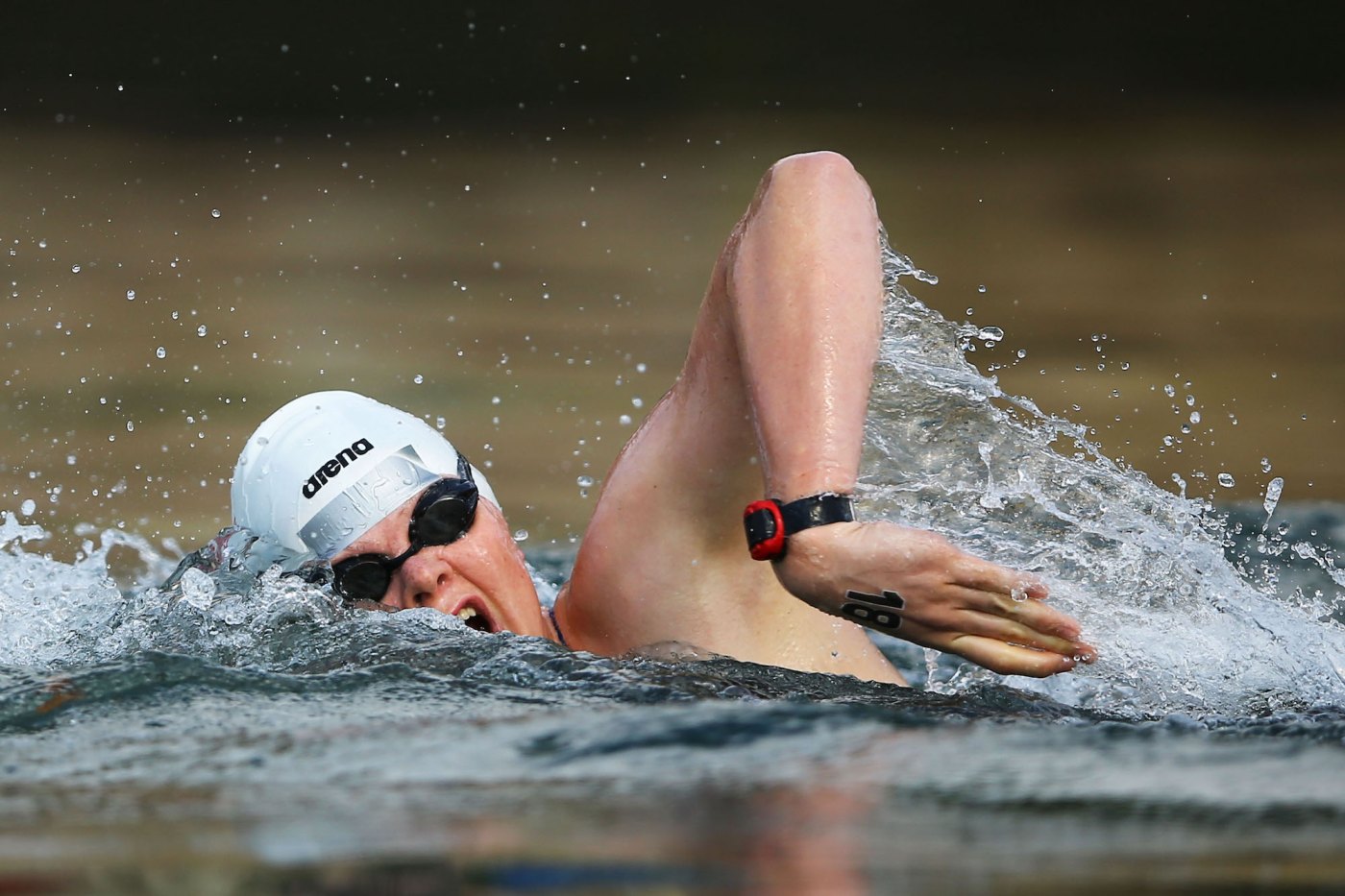 Rebecca Mann's 40-Mile Ocean Swim: Shocking Side Effects Revealed | Us ...