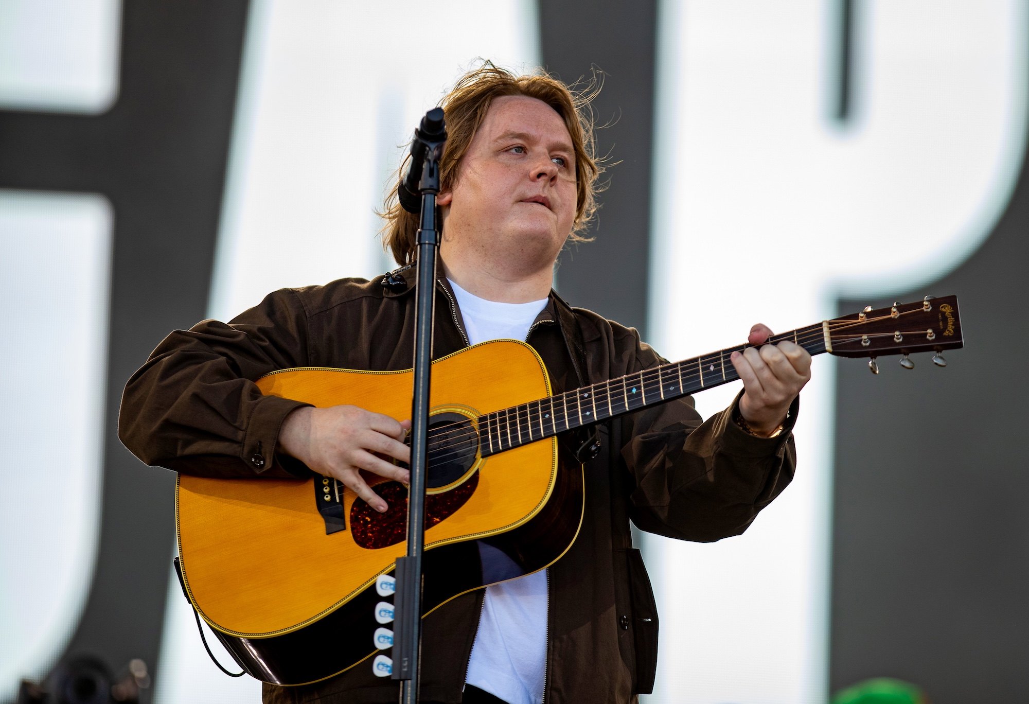 Lewis Capaldi Makes Comeback at Glastonbury After 2-Year Hiatus | Us Weekly