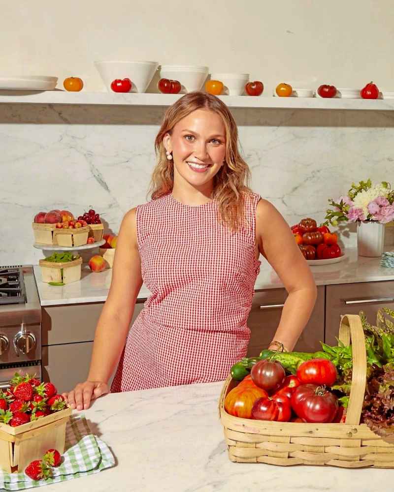 Meredith Hayden's Big Fat Greek Salad Recipe for Summer | Us Weekly