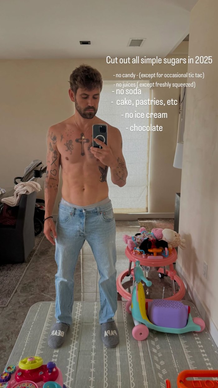 Nick Viall Shares Shirtless Selfie After Cutting Simple Sugars in Diet ...