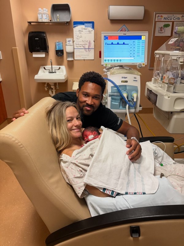 Teen Mom Mackenzie McKee Welcomes Twins With Fiancé Khesanio Hall | Us ...