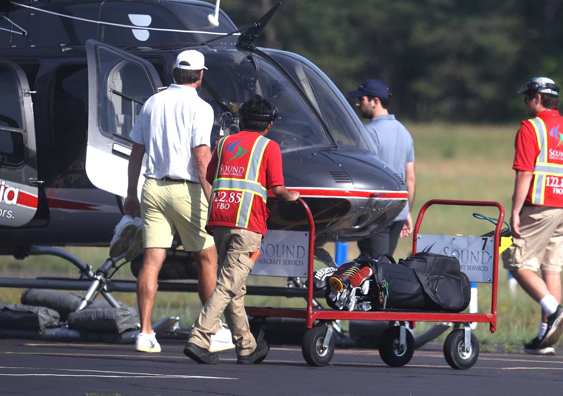Travis Kelce Takes Helicopter to the Hamptons for Round of Golf | Us Weekly