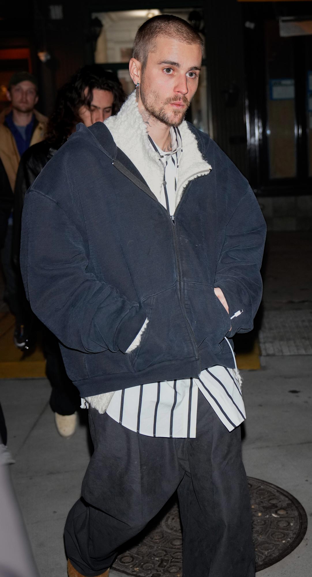 Justin Bieber to Release Surprise Album 'Swag' With Art of Hailey, Son ...