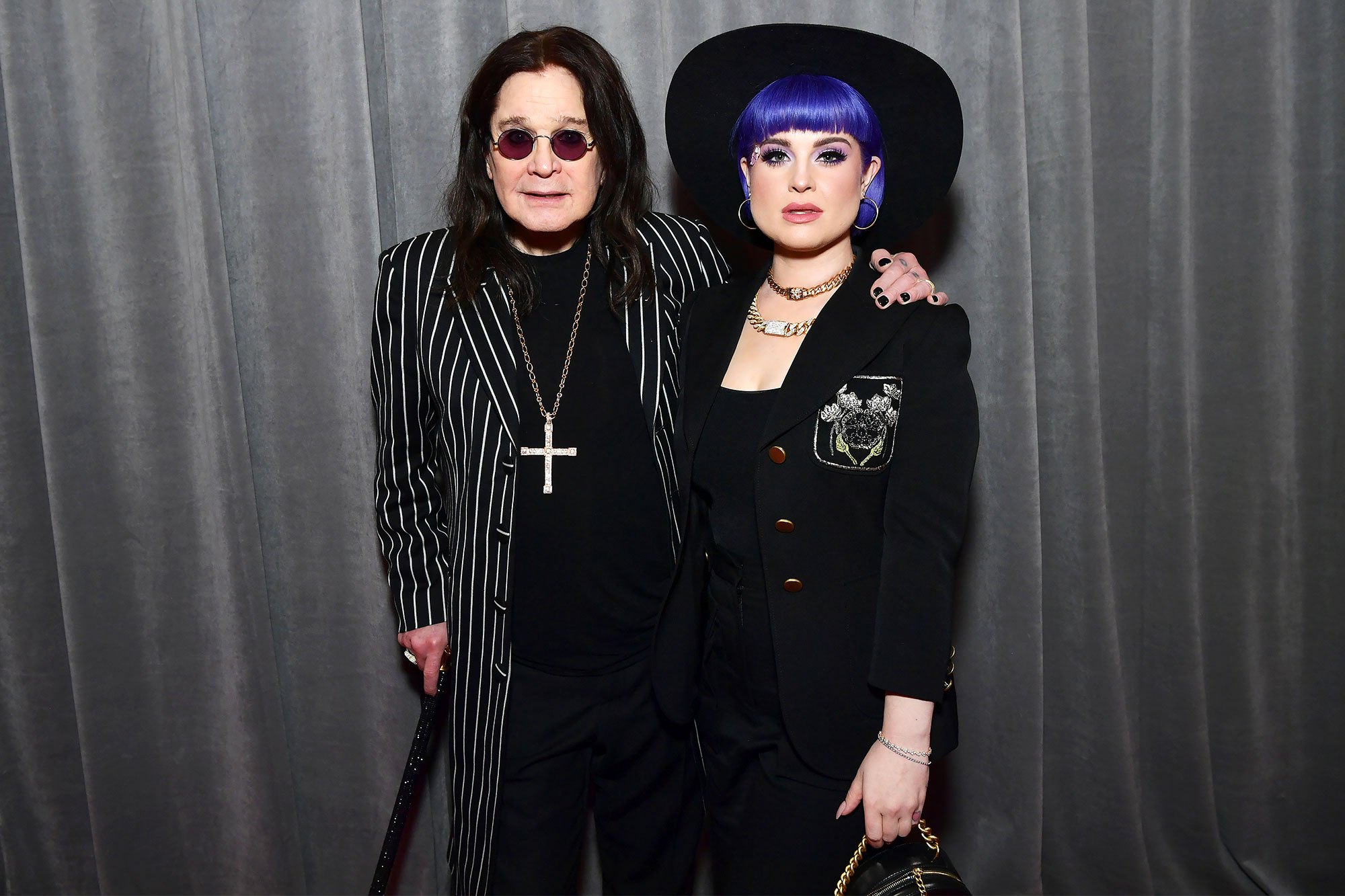 Kelly Osbourne Slams Rumors Dad Ozzy Is Dying Amid Parkinson's Battle ...