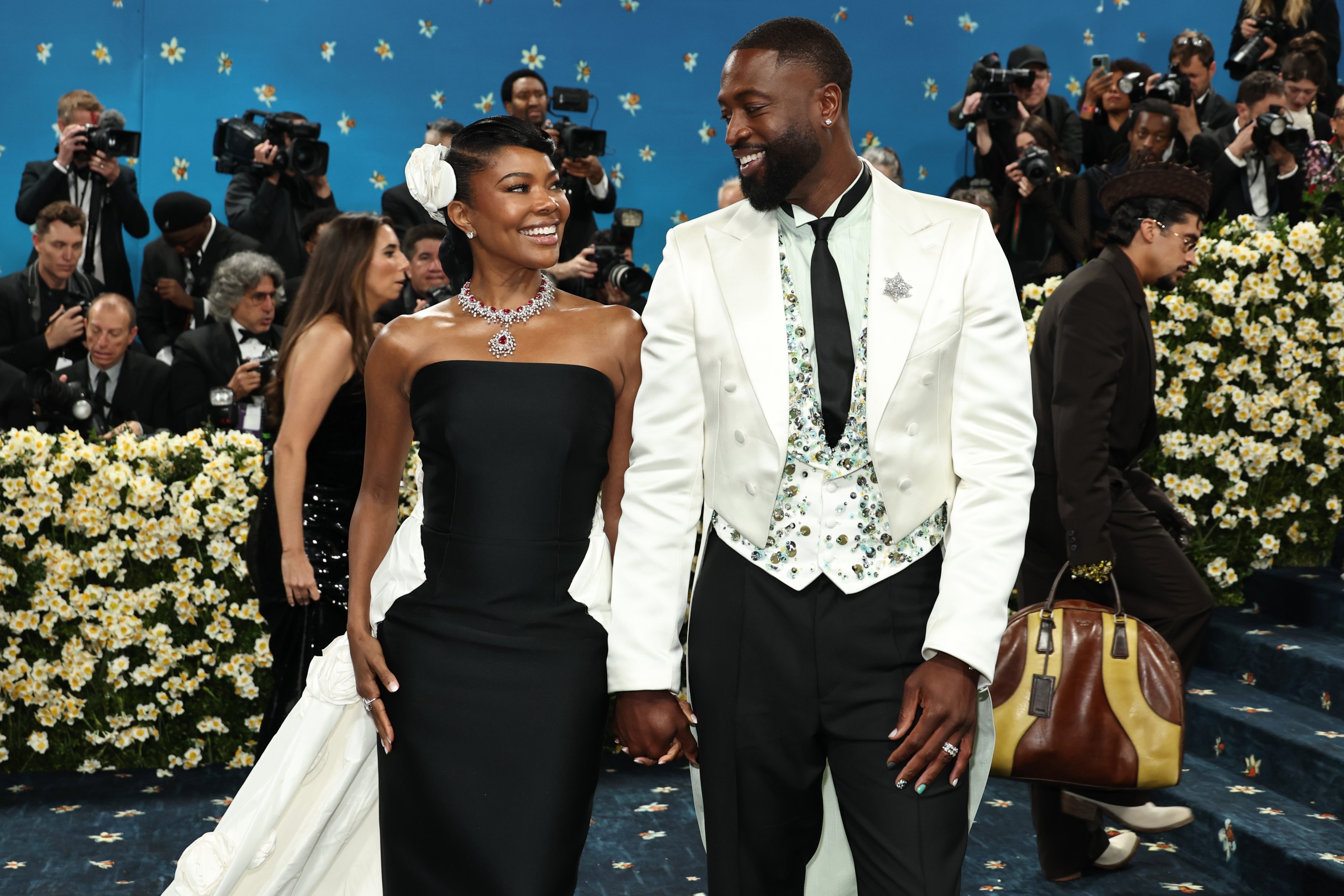 Gabrielle Union Says Dog Poops on Dwyane Wade's Pillow While He's Away ...