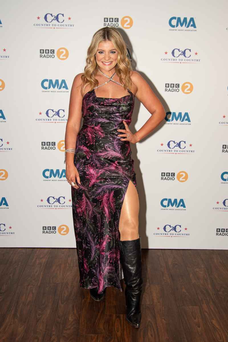 Lauren Alaina Responds to Mom-Shamer Questioning How She Feeds Her Baby ...