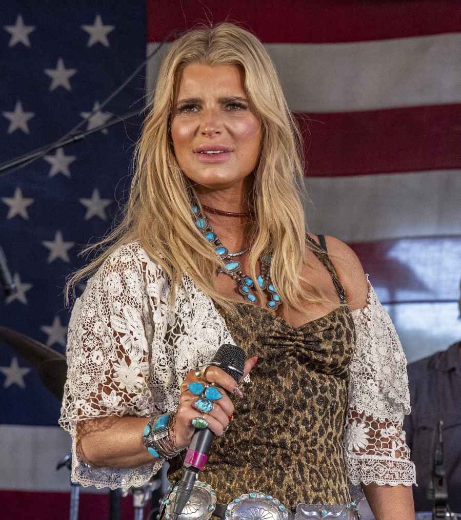 Jessica Simpson Debuts Darker Hair for 45th Birthday Celebration | Us ...