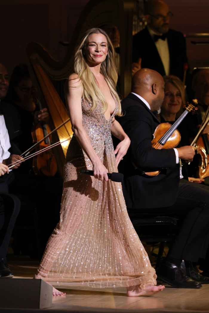 LeAnn Rimes Details Dental Issues From Veneers | Us Weekly