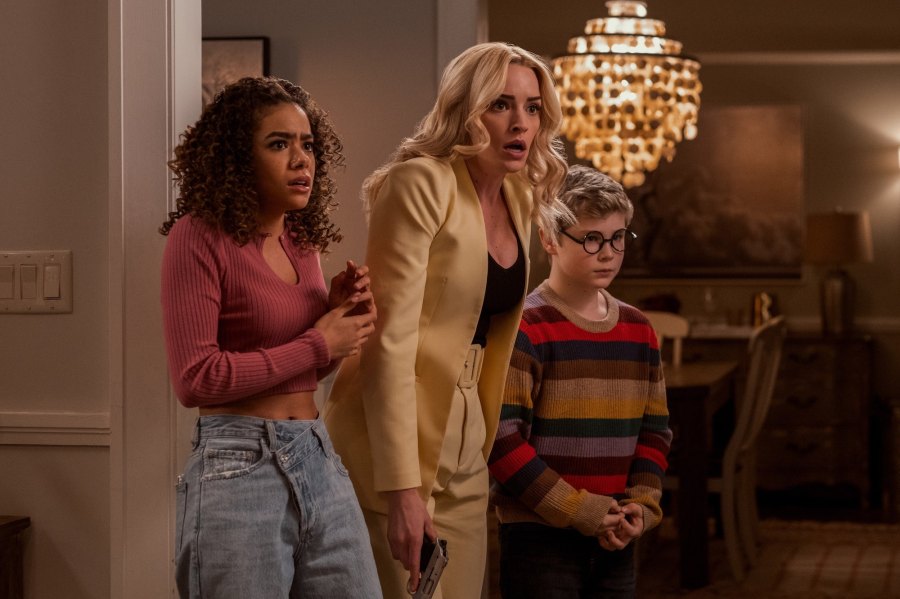 Ginny and Georgia's Brianne Howey Teases Season 4 Cliffhanger