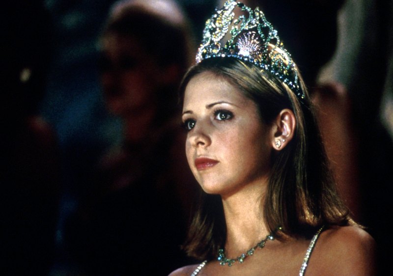 Sarah Michelle Gellar Makes I Know What You Did Last Summer Cameo | Us ...