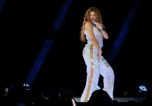 Inside Shakira's Family Vacation With Sons During Her Tour (Excl) | Us ...