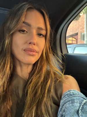 Jessica Alba and Danny Ramirez Spotted on Dinner Date After Vacation ...