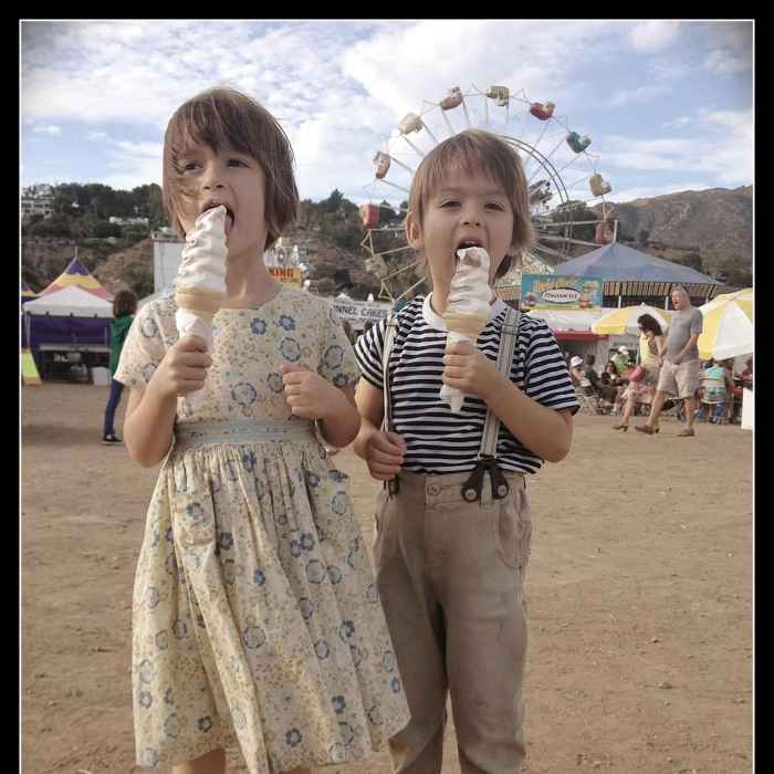 Molly Ringwald Shares Rare Throwback Photo of Twins on Their 16th ...