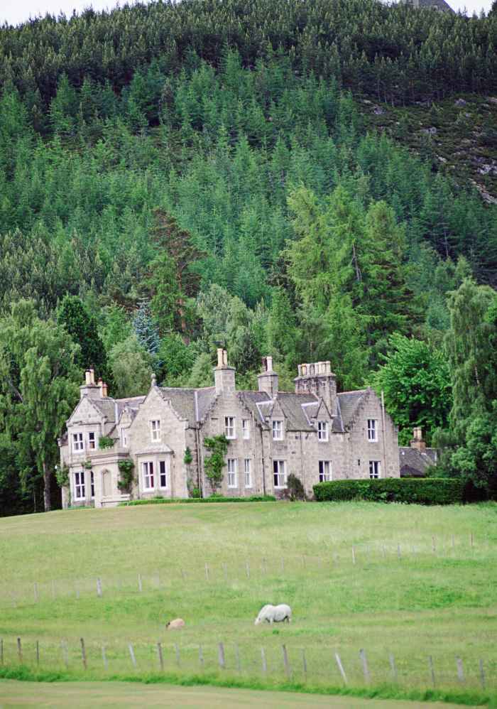 Royal Family Homes: Who Lives Where and What They Pay | Us Weekly