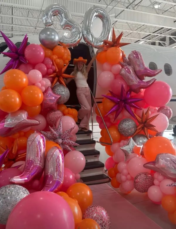 Brittany Mahomes Celebrates 30th Birthday With Private Plane Party | Us ...