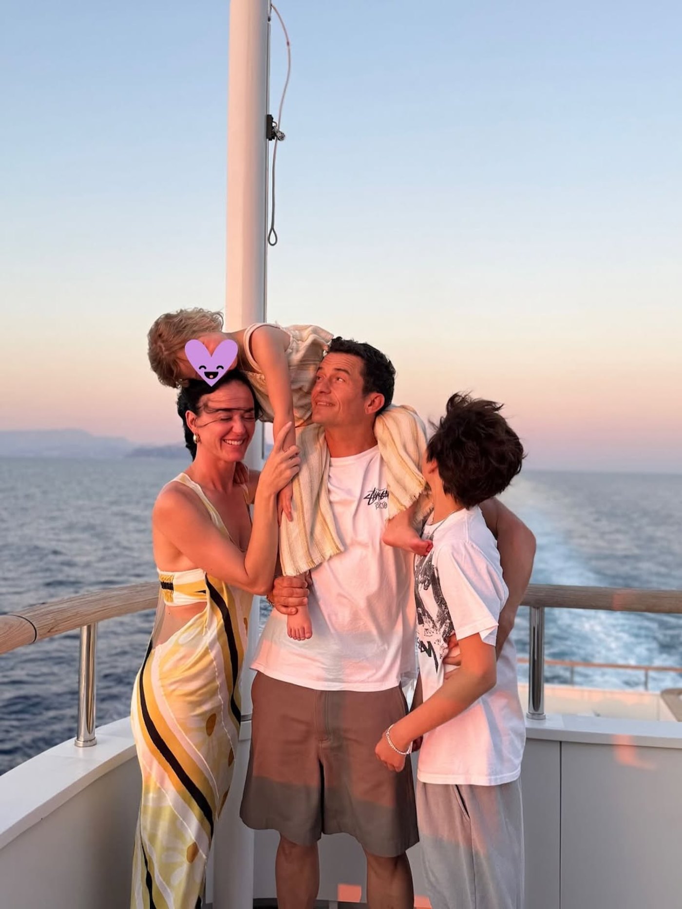 Katy Perry Posts Rare Glimpse of Daughter Daisy During East Coast Tour ...