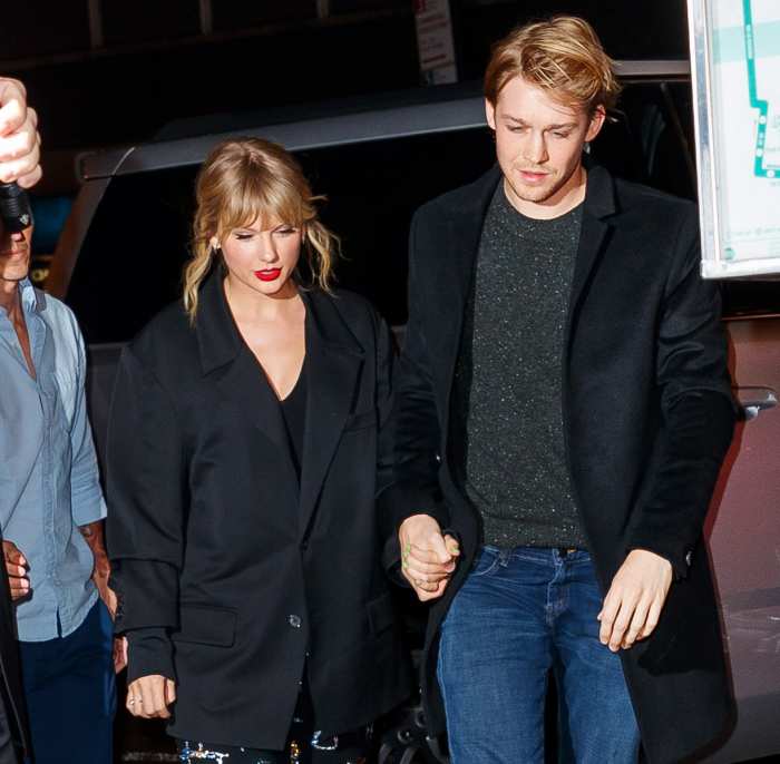 Joe Alwyn Spotted for the 1st Time Since Taylor Swift Engagement | Us ...