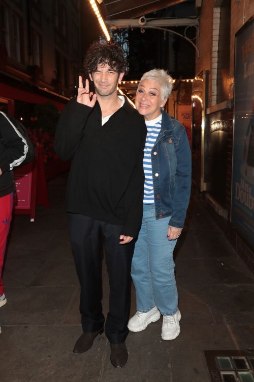 Matty Healy Consoles Mom Denise Welch After Taylor Swift Comments | Us ...