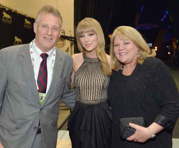 Taylor Swift Gives Update About Her Parents' Health on New Heights | Us ...