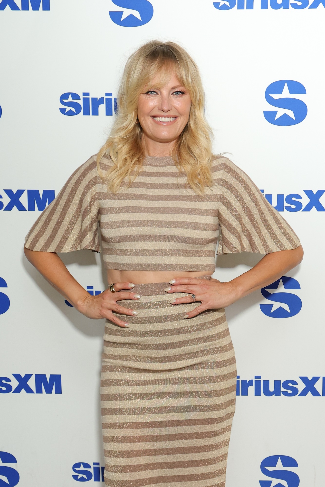 Hunting Wives' Malin Akerman Addresses Theories About Character's Wigs ...