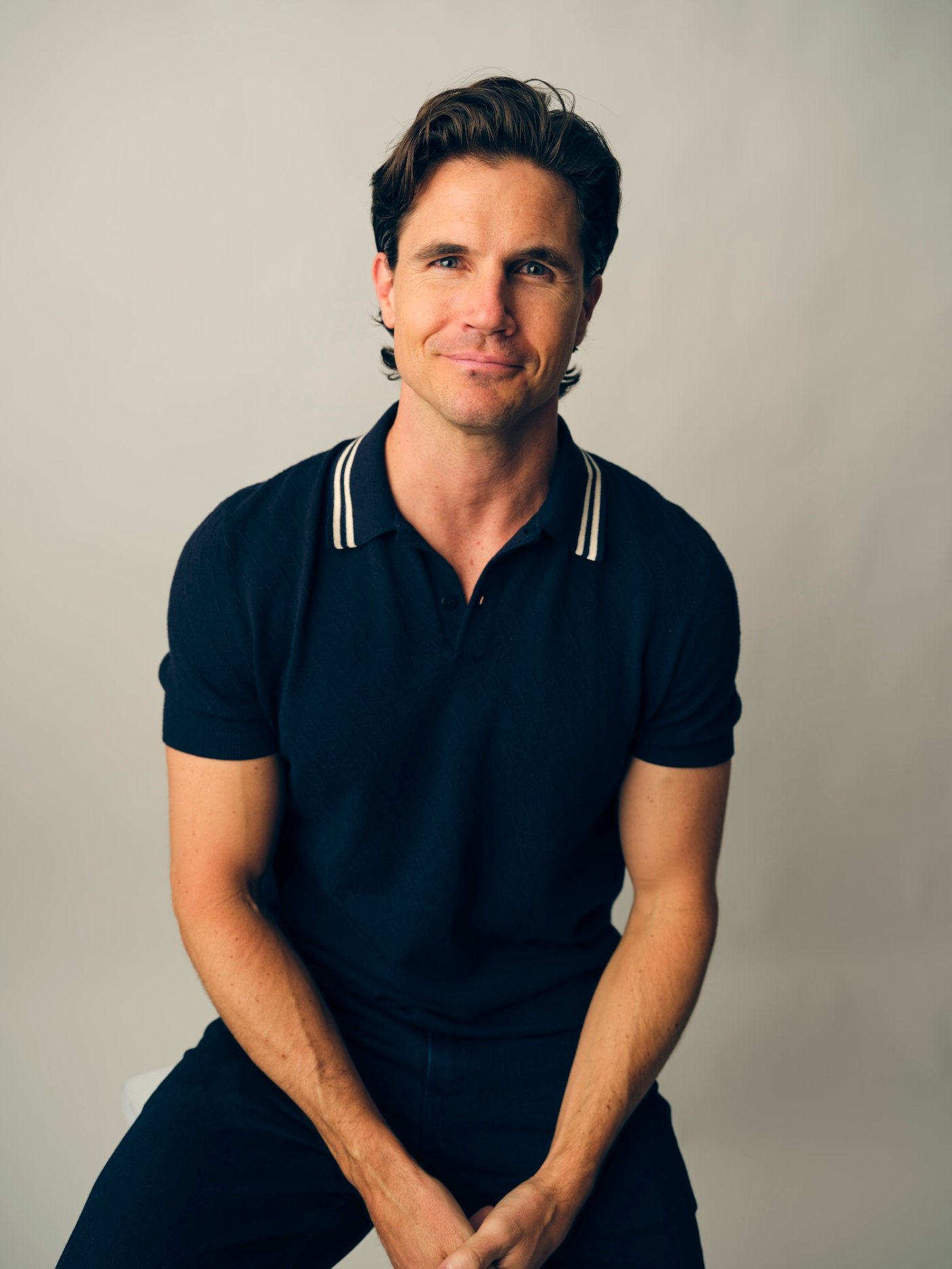 Upload Series Finale Explained: Robbie Amell on Nathan’s Fate | Us Weekly
