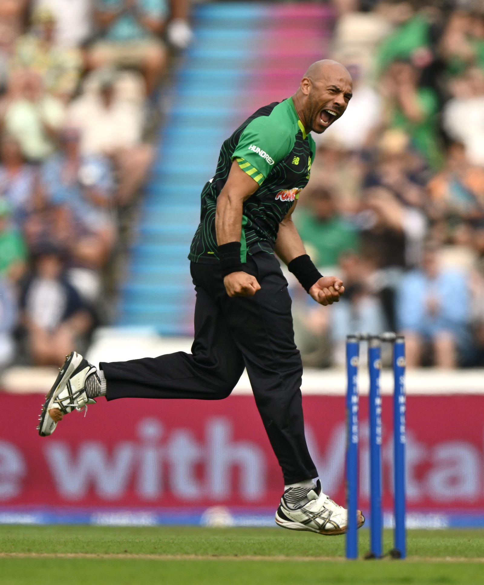 Why Tymal Mills Can’t Display OnlyFans Logo on Cricket Bat | Us Weekly