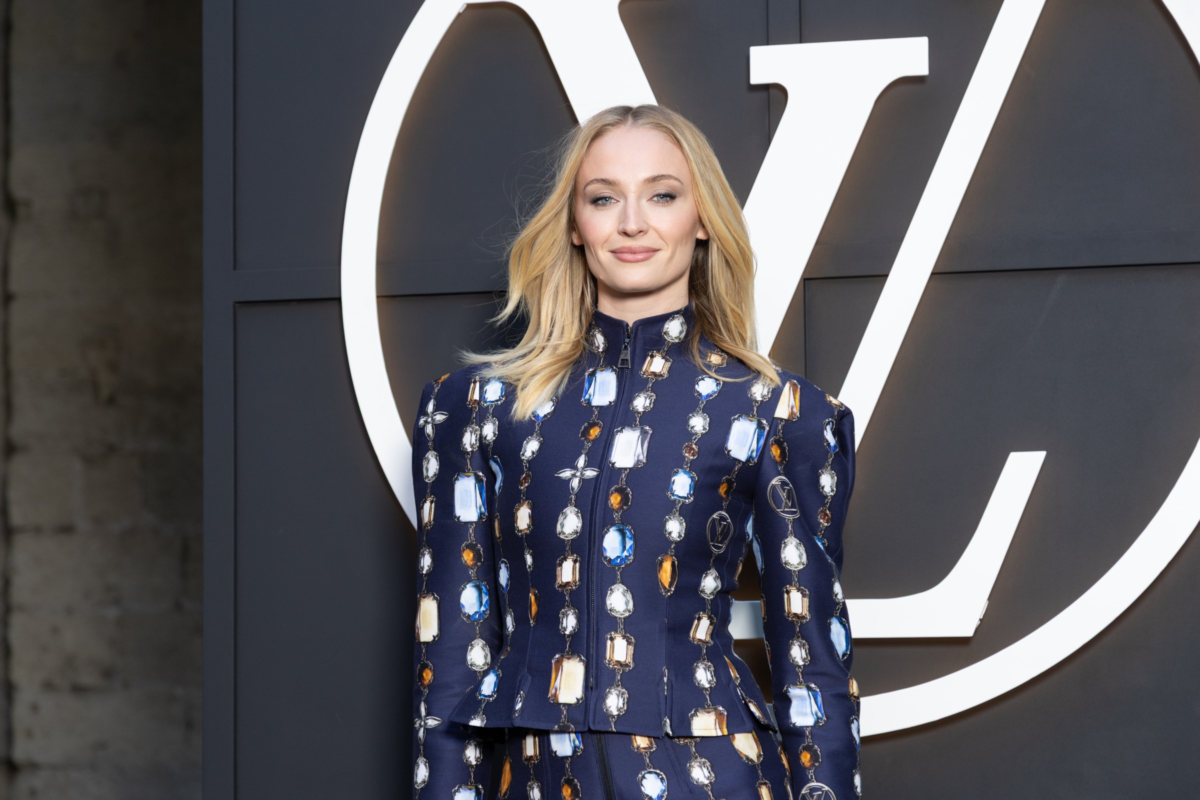 Fans Think Sophie Turner Ended Evan Peters and Emma Roberts' Romance ...