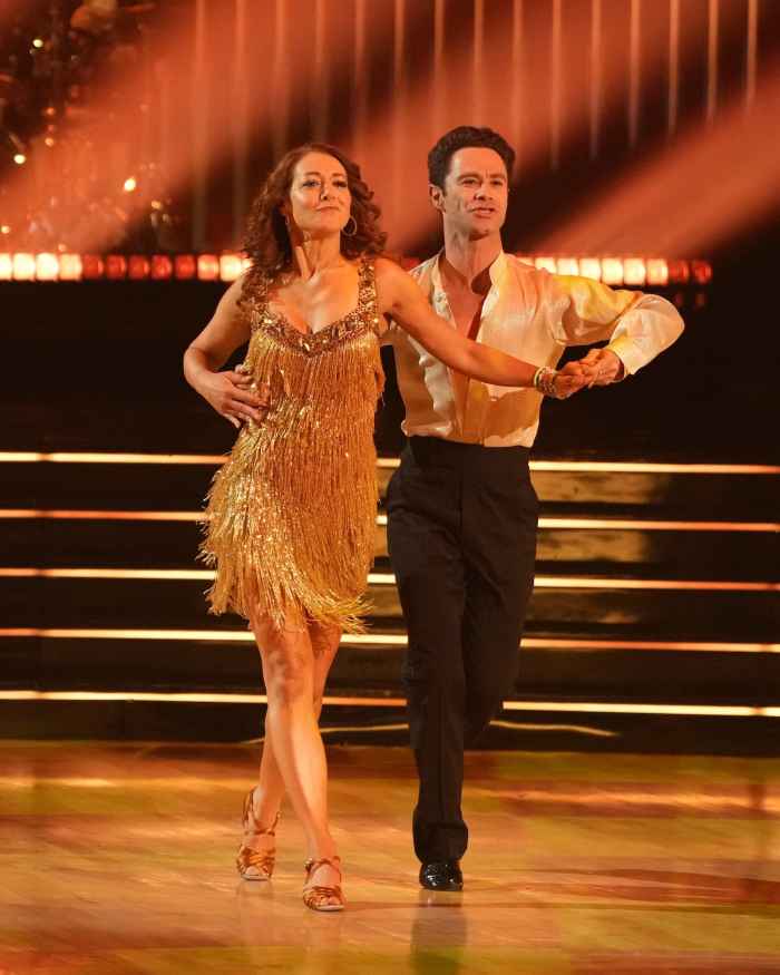 Alyson Hannigan Says Taylor Swift Watched DWTS Swiftie Episode | Us Weekly