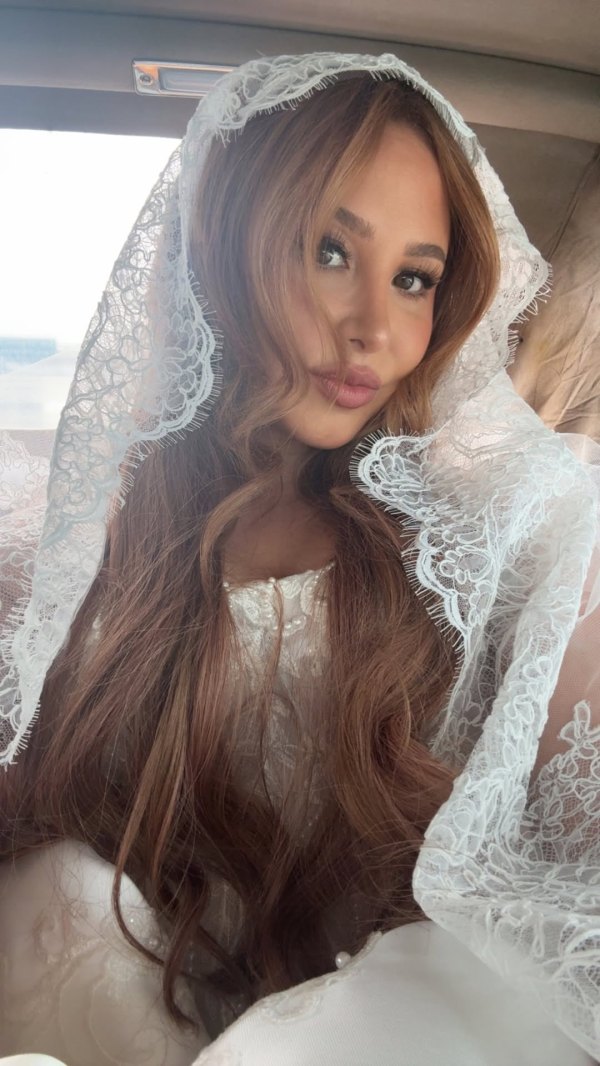 Catherine Paiz Marries Igor Ten: Wedding Dress and Ceremony Details ...