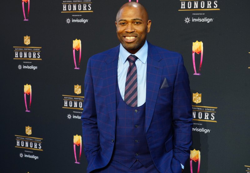 Former NFL Star Shaun Alexander Expecting 14th Child With Wife Valerie ...