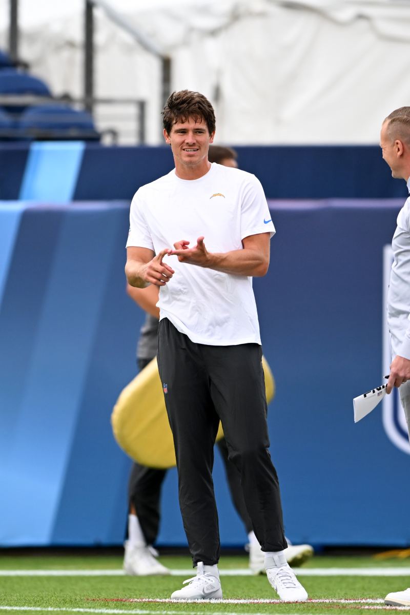 Who Is Justin Herbert? 5 Things to Know About the Los Angeles Chargers ...