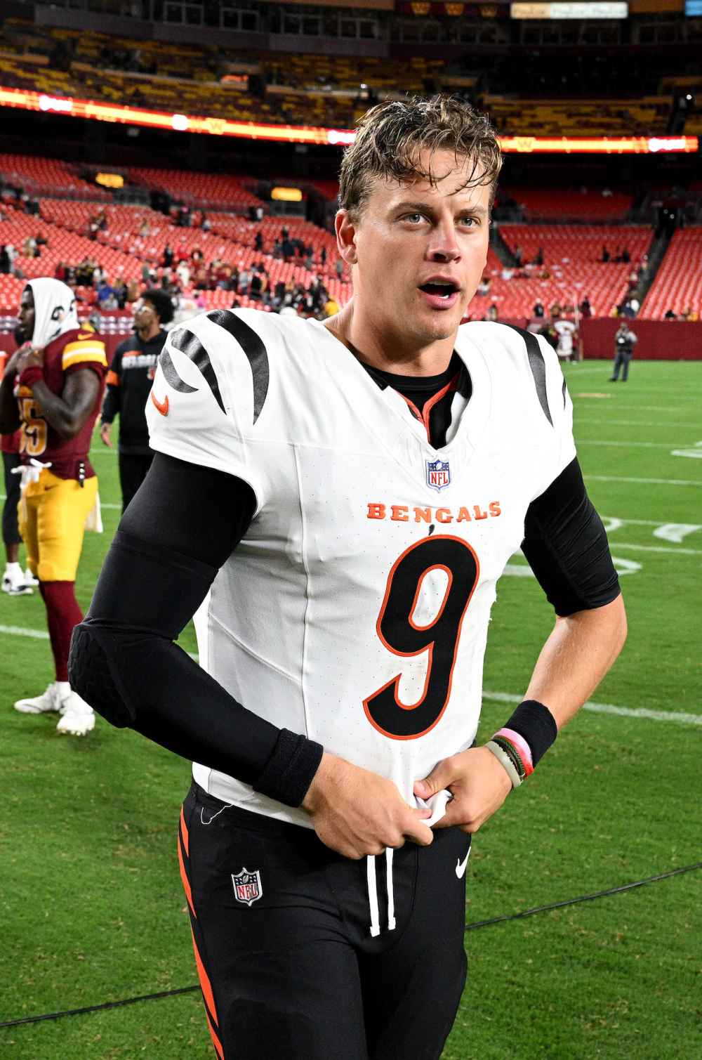 Cincinnati Bengals QB Joe Burrow Out for 3 Months for Toe Surgery ...