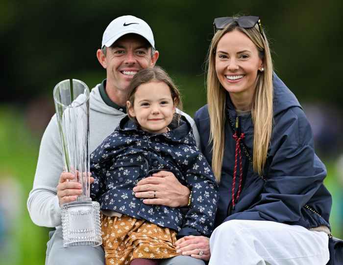 Rory McIlroy Celebrates Irish Open Win With Wife Erica Stoll, Daughter ...