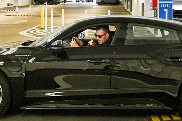 Jimmy Kimmel Seen for 1st Time After ABC Suspends Jimmy Kimmel Live ...