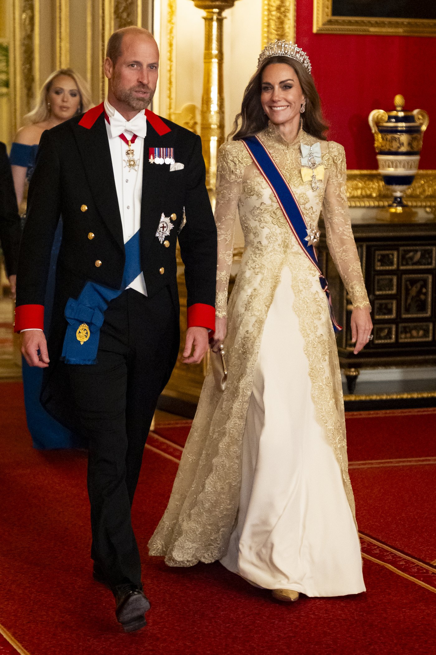 Kate Middleton Was 'Aware' of the Spotlight on Regal Look at Banquet ...