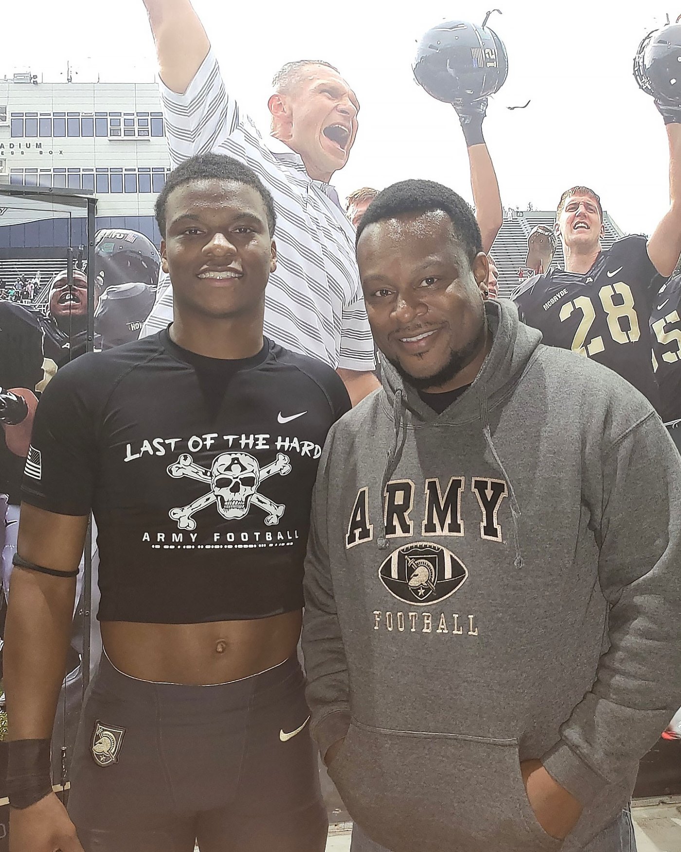Army Football Player Pulled a Man From a Burning Car After Accident ...