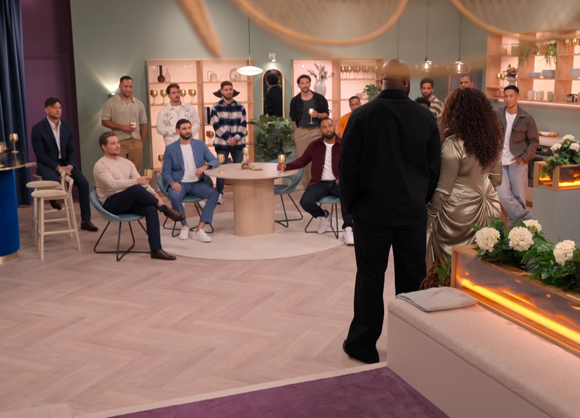 Love Is Blind: France Removes Contestant From the Pods Over Rule Break ...